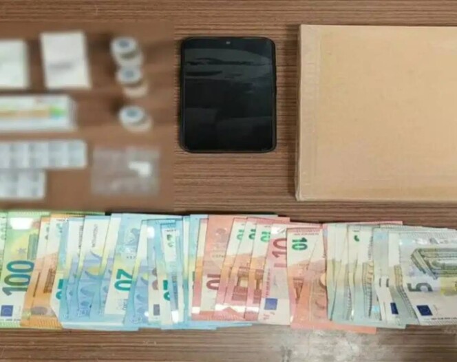 «Ροζ κοκαΐνη» μέσω ταχυδρομείου: Η παγίδα της ΕΛ.ΑΣ. και το δέμα από ...